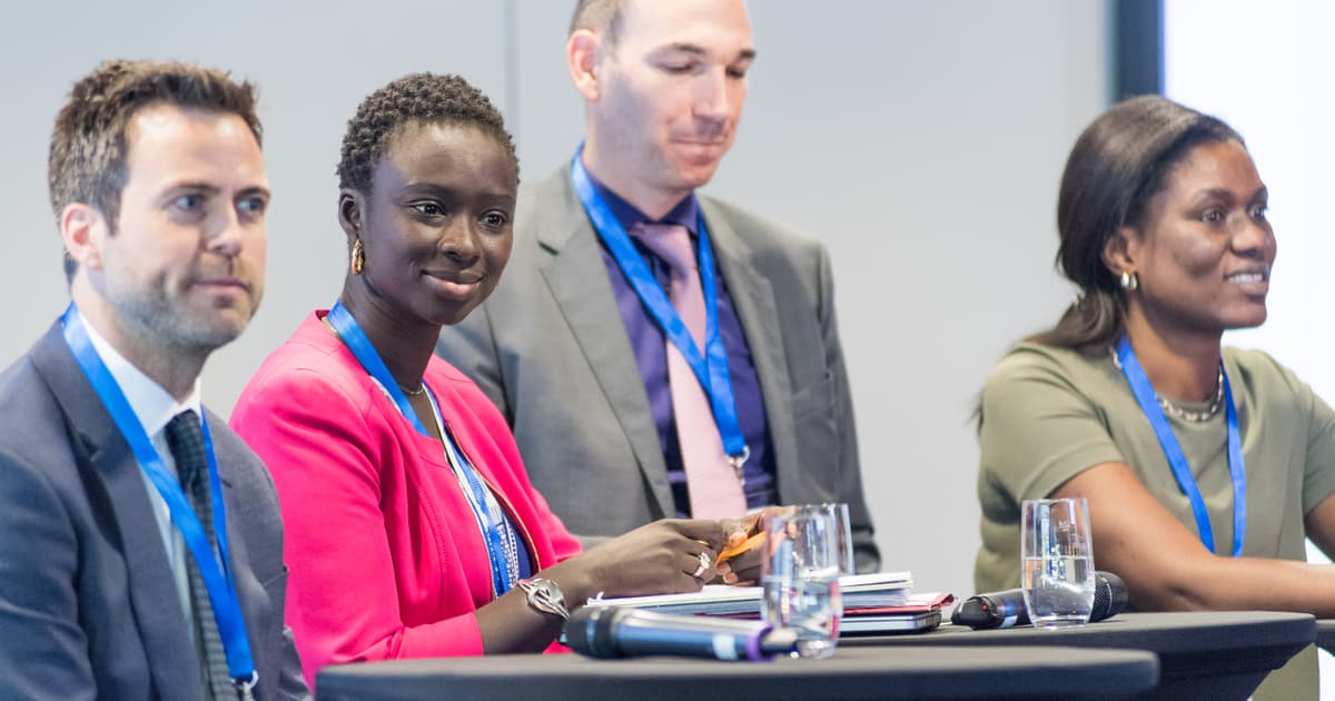 Find a speaker with sector expertise | cinfo