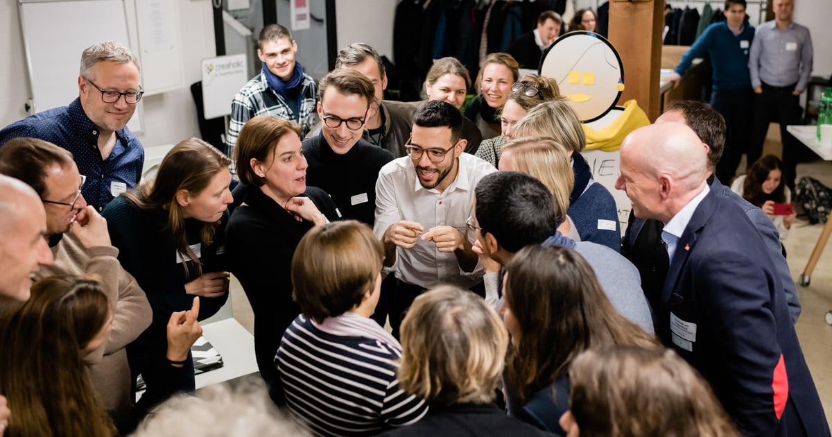 Shaping the Organisation of the Future Magazine | cinfo